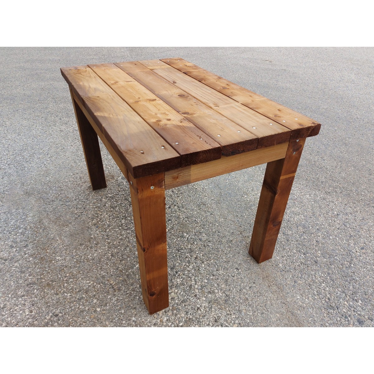 Table simple et épurée